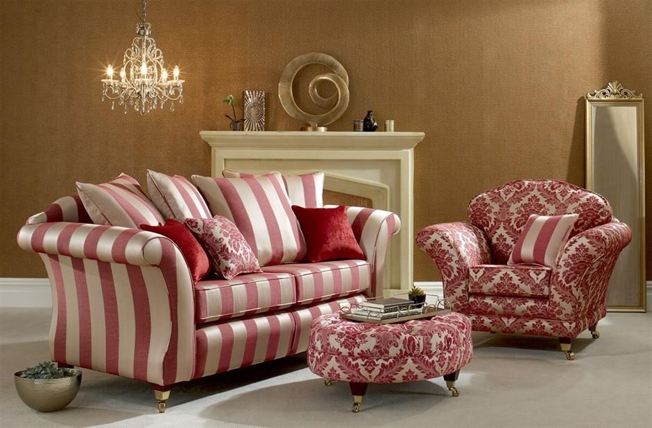 Living Rooms From Around the World - Plumbs